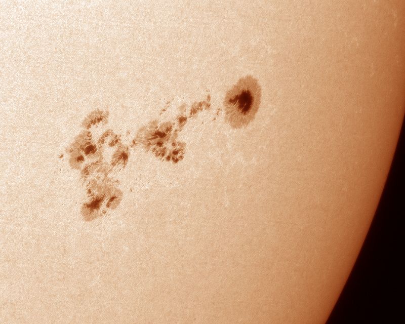 Sun(spots) on August 15 2004